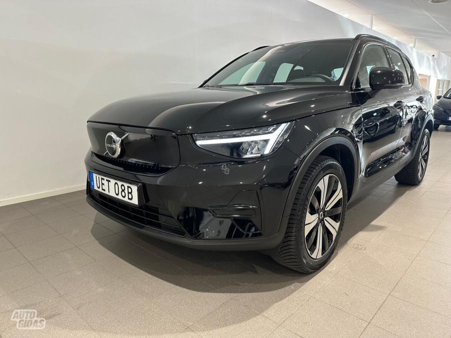 Black Volvo XC40 2023 in Kaunas, with an engine capacity of 0.00 L and mileage of 31 thousand km for 35655 €, photo 1 on AUTOMOTO.COM.LV