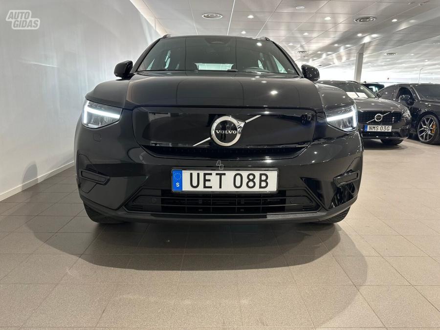 Black Volvo XC40 2023 in Kaunas, with an engine capacity of 0.00 L and mileage of 31 thousand km for 35655 €, photo 2 on AUTOMOTO.COM.LV