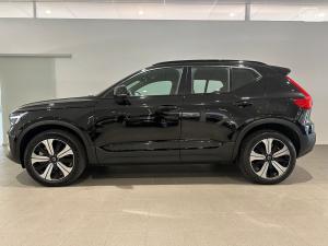Black Volvo XC40 2023 in Kaunas, with an engine capacity of 0.00 L and mileage of 31 thousand km for 35655 €, photo 3 on AUTOMOTO.COM.LV