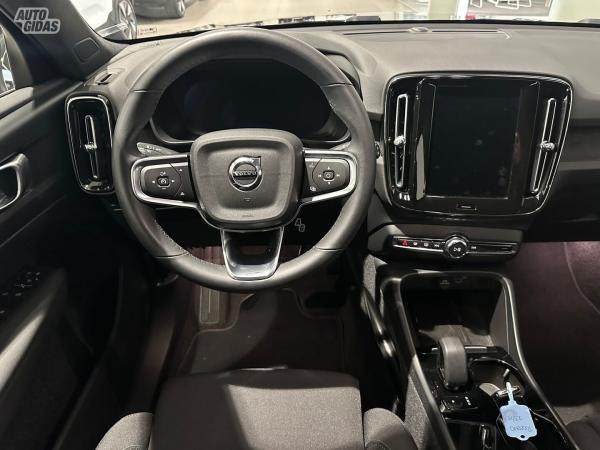 Melns Volvo XC40 2023 Kauņa, ar dzinēja tilpumu 0.00 L un nobraukumu 31 tūkst. km par 35655 €, foto 10 vietnē AUTOMOTO.COM.LV