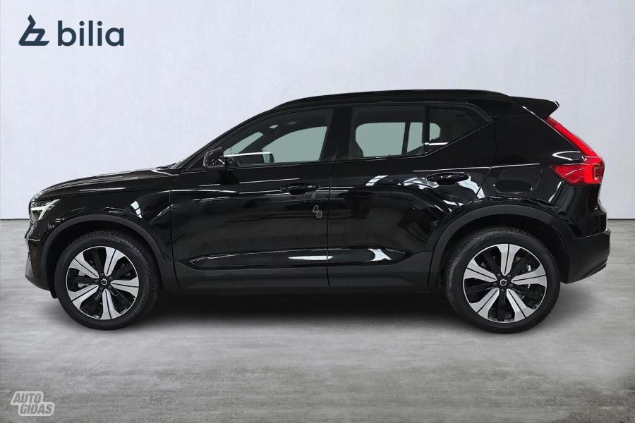 Black Volvo XC40 2023 in Kaunas, with an engine capacity of 0.00 L and mileage of 18 thousand km for 36013 €, photo 3 on AUTOMOTO.COM.LV