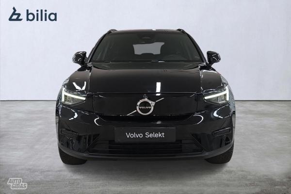 Black Volvo XC40 2023 in Kaunas, with an engine capacity of 0.00 L and mileage of 18 thousand km for 36013 €, photo 6 on AUTOMOTO.COM.LV