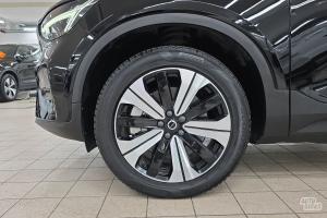 Black Volvo XC40 2023 in Kaunas, with an engine capacity of 0.00 L and mileage of 18 thousand km for 36013 €, photo 17 on AUTOMOTO.COM.LV