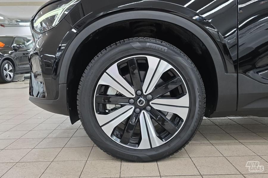 Black Volvo XC40 2023 in Kaunas, with an engine capacity of 0.00 L and mileage of 18 thousand km for 36013 €, photo 17 on AUTOMOTO.COM.LV