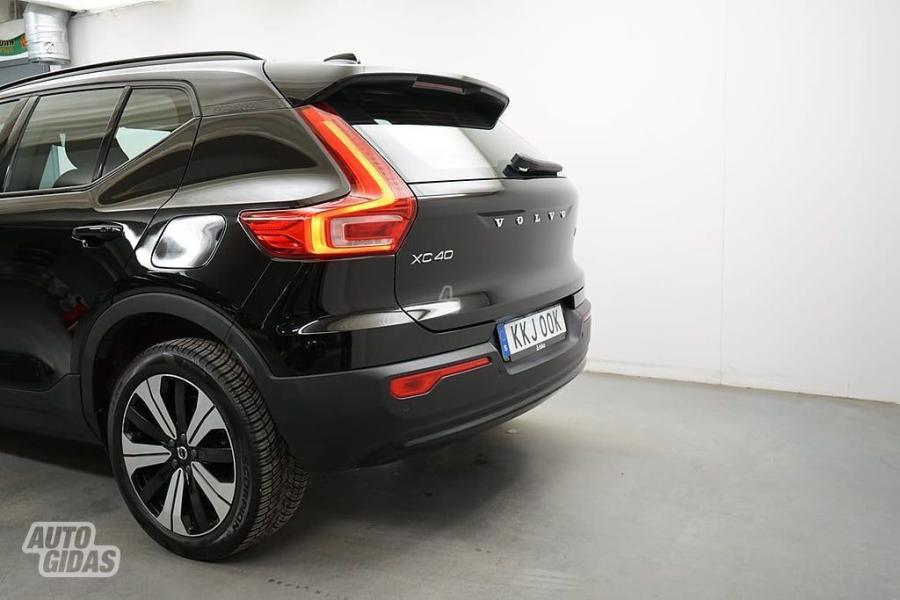 Black Volvo XC40 2023 in Kaunas, with an engine capacity of 0.00 L and mileage of 63 thousand km for 34220 €, photo 3 on AUTOMOTO.COM.LV