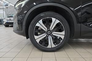 Melns Volvo XC40 2023 Kauņa, ar dzinēja tilpumu 0.00 L un nobraukumu 92 tūkst. km par 32658 €, foto 17 vietnē AUTOMOTO.COM.LV
