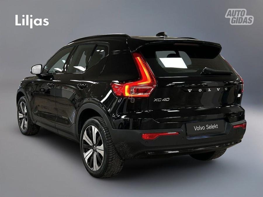 Melns Volvo XC40 2023 Kauņa, ar dzinēja tilpumu 0.00 L un nobraukumu 48 tūkst. km par 32166 €, foto 12 vietnē AUTOMOTO.COM.LV