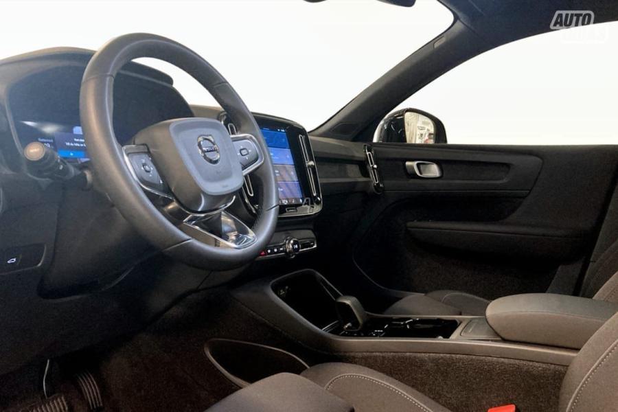 Melns Volvo XC40 2023 Kauņa, ar dzinēja tilpumu 0.00 L un nobraukumu 45 tūkst. km par 36186 €, foto 6 vietnē AUTOMOTO.COM.LV