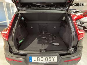 Black Volvo XC40 2023 in Kaunas, with an engine capacity of 0.00 L and mileage of 64 thousand km for 36147 €, photo 16 on AUTOMOTO.COM.LV