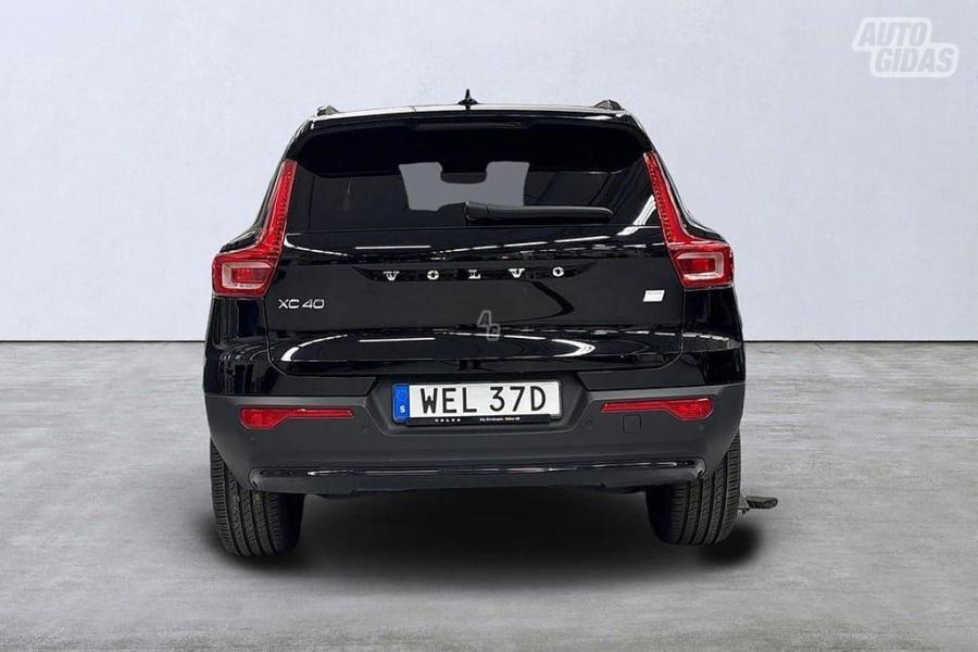 Black Volvo XC40 2023 in Kaunas, with an engine capacity of 0.00 L and mileage of 24 thousand km for 34220 €, photo 5 on AUTOMOTO.COM.LV