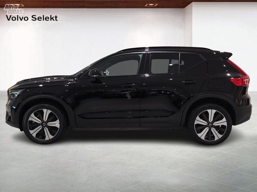 Black Volvo XC40 2023 in Kaunas, with an engine capacity of 0.00 L and mileage of 21 thousand km for 35115 €, photo 3 on AUTOMOTO.COM.LV