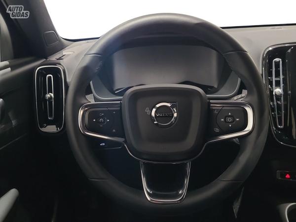 Melns Volvo XC40 2023 Kauņa, ar dzinēja tilpumu 0.00 L un nobraukumu 21 tūkst. km par 35115 €, foto 10 vietnē AUTOMOTO.COM.LV
