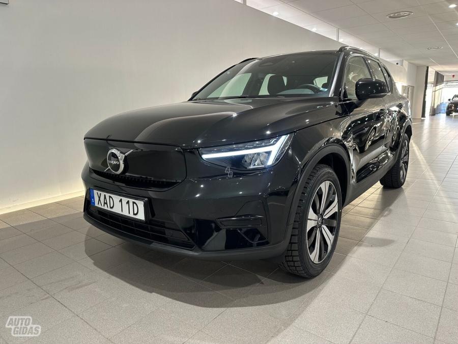 Melns Volvo XC40 2023 Kauņa, ar dzinēja tilpumu 0.00 L un nobraukumu 82 tūkst. km par 33690 €, foto 1 vietnē AUTOMOTO.COM.LV