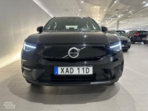 Melns Volvo XC40 2023 Kauņa, ar dzinēja tilpumu 0.00 L un nobraukumu 82 tūkst. km par 33690 €, foto 3 vietnē AUTOMOTO.COM.LV