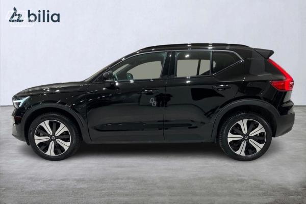 Melns Volvo XC40 2023 Kauņa, ar dzinēja tilpumu 0.00 L un nobraukumu 11 tūkst. km par 36684 €, foto 3 vietnē AUTOMOTO.COM.LV