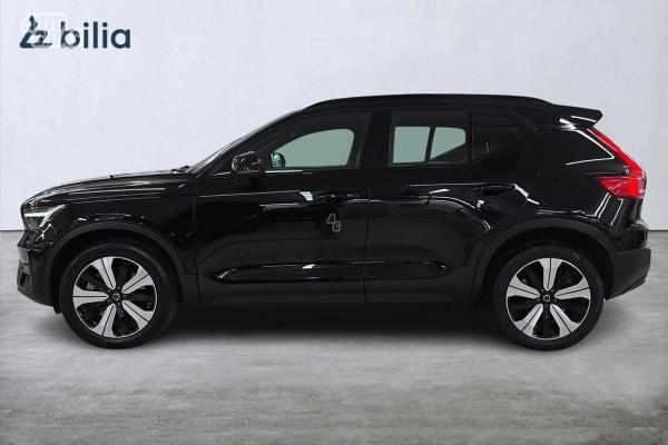 Melns Volvo XC40 2023 Kauņa, ar dzinēja tilpumu 0.00 L un nobraukumu 46 tūkst. km par 36589 €, foto 3 vietnē AUTOMOTO.COM.LV