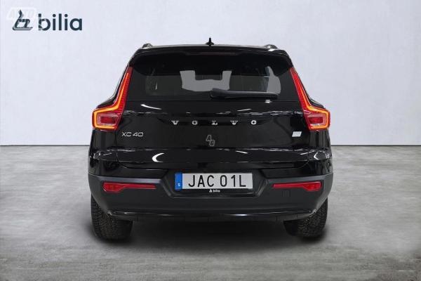 Melns Volvo XC40 2023 Kauņa, ar dzinēja tilpumu 0.00 L un nobraukumu 46 tūkst. km par 36589 €, foto 5 vietnē AUTOMOTO.COM.LV