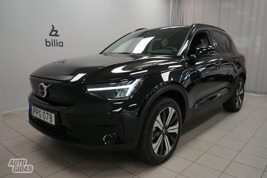 Black Volvo XC40 2023 in Kaunas, with an engine capacity of 0.00 L and mileage of 73 thousand km for 36189 €, photo 1 on AUTOMOTO.COM.LV