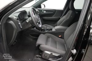 Black Volvo XC40 2023 in Kaunas, with an engine capacity of 0.00 L and mileage of 73 thousand km for 36189 €, photo 6 on AUTOMOTO.COM.LV
