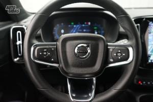 Black Volvo XC40 2023 in Kaunas, with an engine capacity of 0.00 L and mileage of 73 thousand km for 36189 €, photo 9 on AUTOMOTO.COM.LV