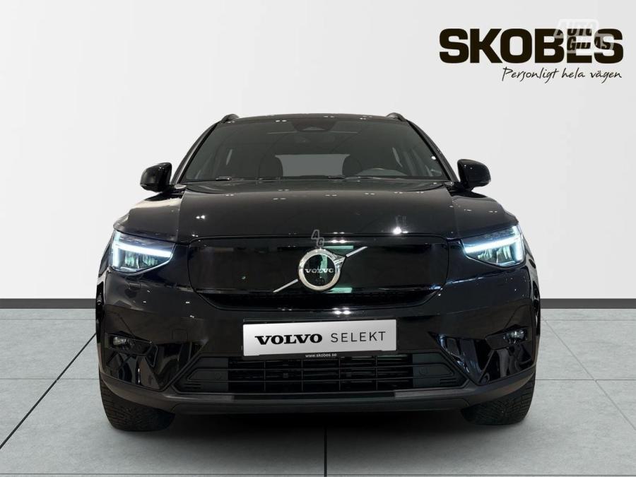 Black Volvo XC40 2023 in Kaunas, with an engine capacity of 0.00 L and mileage of 66 thousand km for 37212 €, photo 3 on AUTOMOTO.COM.LV