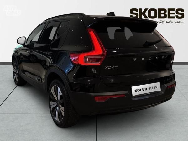 Black Volvo XC40 2023 in Kaunas, with an engine capacity of 0.00 L and mileage of 66 thousand km for 37212 €, photo 5 on AUTOMOTO.COM.LV