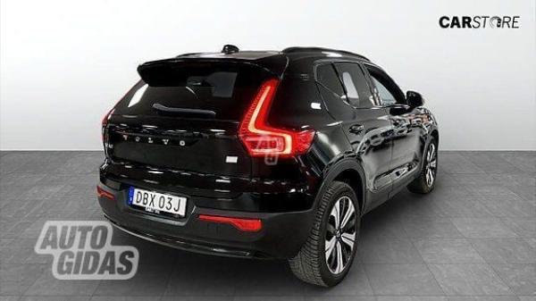 Black Volvo XC40 2023 in Kaunas, with an engine capacity of 0.00 L and mileage of 25 thousand km for 31309 €, photo 2 on AUTOMOTO.COM.LV