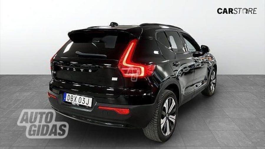 Black Volvo XC40 2023 in Kaunas, with an engine capacity of 0.00 L and mileage of 25 thousand km for 31309 €, photo 2 on AUTOMOTO.COM.LV