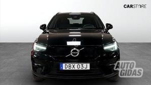 Black Volvo XC40 2023 in Kaunas, with an engine capacity of 0.00 L and mileage of 25 thousand km for 31309 €, photo 8 on AUTOMOTO.COM.LV