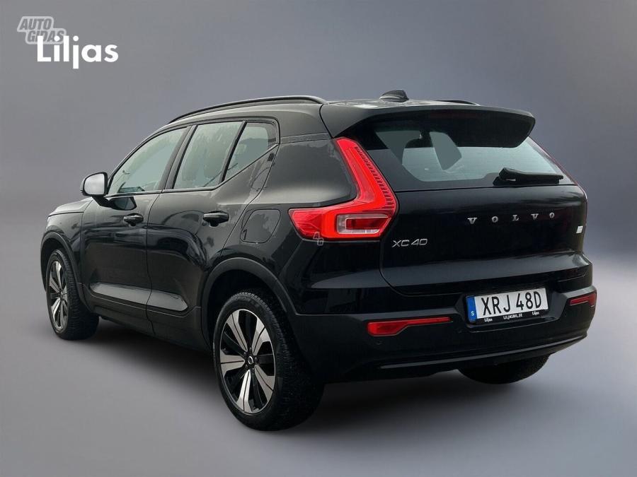 Black Volvo XC40 2023 in Kaunas, with an engine capacity of 0.00 L and mileage of 43 thousand km for 33188 €, photo 3 on AUTOMOTO.COM.LV