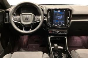 Black Volvo XC40 2023 in Kaunas, with an engine capacity of 0.00 L and mileage of 11 thousand km for 36720 €, photo 11 on AUTOMOTO.COM.LV