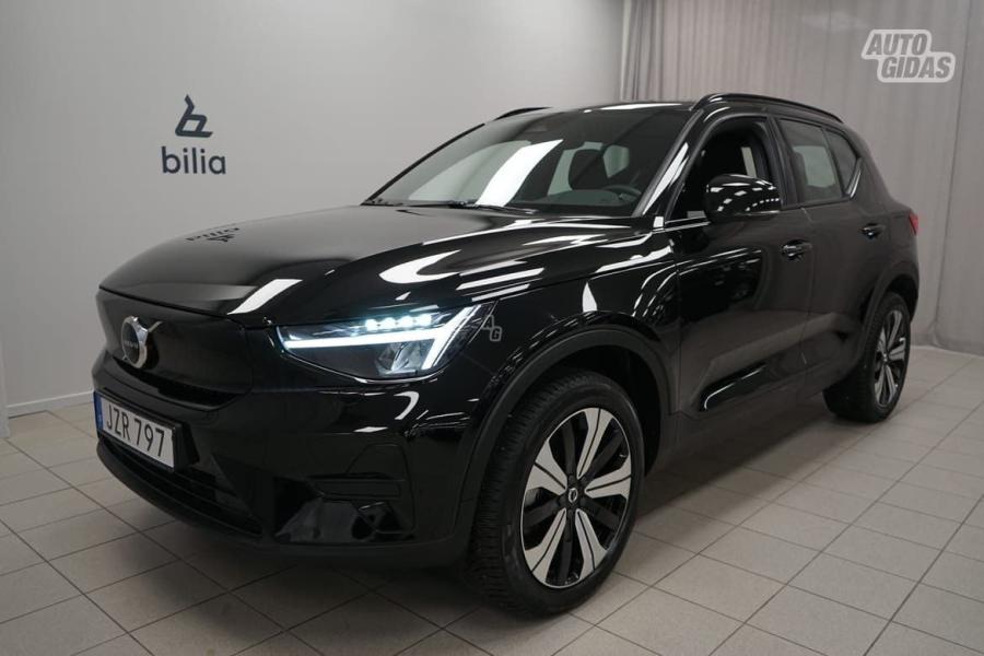 Black Volvo XC40 2023 in Kaunas, with an engine capacity of 0.00 L and mileage of 18 thousand km for 36885 €, photo 1 on AUTOMOTO.COM.LV