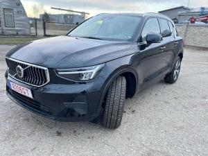 Black Volvo XC40 2023 in Jonava, with an engine capacity of 1.48 L and mileage of 43 thousand km for 27999 €, photo  on AUTOMOTO.COM.LV