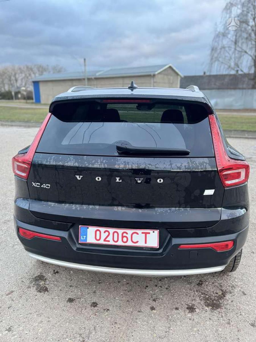 Melns Volvo XC40 2023 Jonava, ar dzinēja tilpumu 1.48 L un nobraukumu 43 tūkst. km par 27999 €, foto 6 vietnē AUTOMOTO.COM.LV