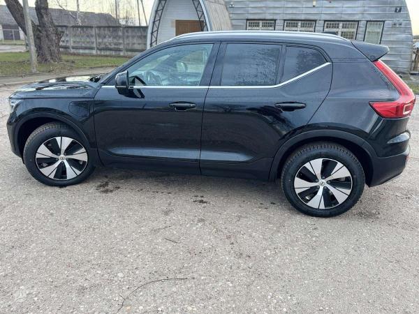 Melns Volvo XC40 2023 Jonava, ar dzinēja tilpumu 1.48 L un nobraukumu 43 tūkst. km par 27999 €, foto 8 vietnē AUTOMOTO.COM.LV