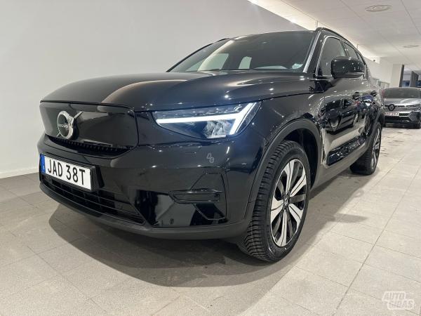 Melns Volvo XC40 2023 Kauņa, ar dzinēja tilpumu 0.00 L un nobraukumu 28 tūkst. km par 36441 €, foto 1 vietnē AUTOMOTO.COM.LV