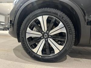 Melns Volvo XC40 2023 Kauņa, ar dzinēja tilpumu 0.00 L un nobraukumu 28 tūkst. km par 36441 €, foto 5 vietnē AUTOMOTO.COM.LV