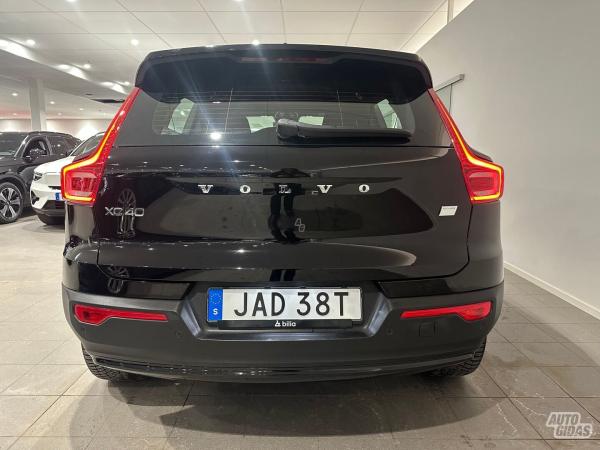 Melns Volvo XC40 2023 Kauņa, ar dzinēja tilpumu 0.00 L un nobraukumu 28 tūkst. km par 36441 €, foto 7 vietnē AUTOMOTO.COM.LV