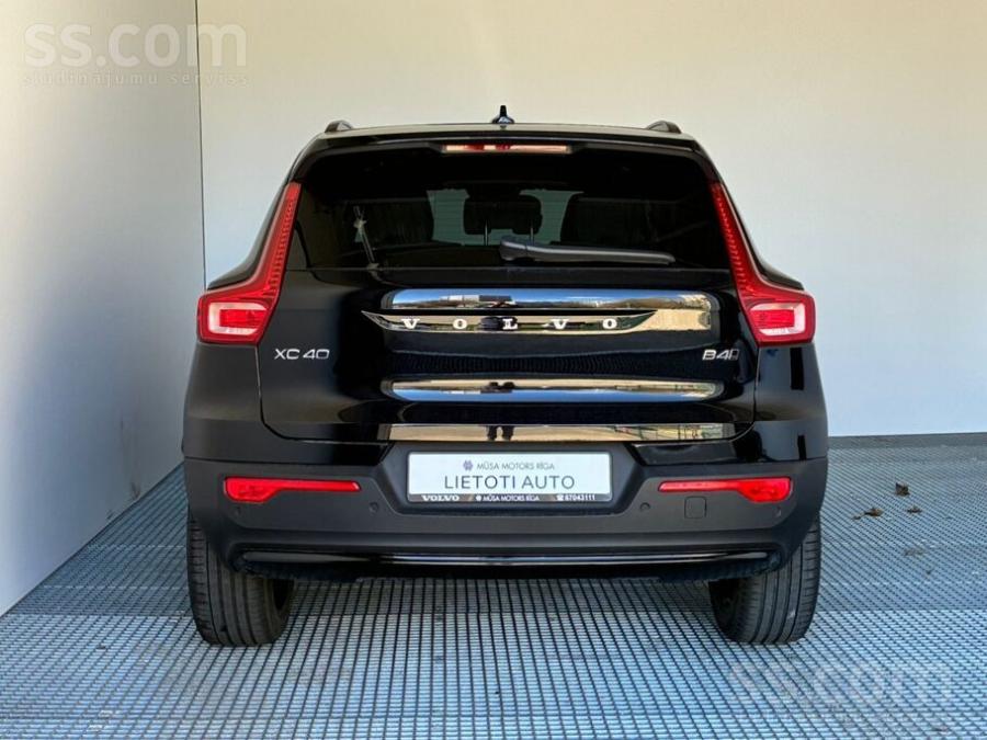 Черный Вольво XC40 2023 в Рига, объемом двигателя 2.00 л и пробегом 38 тыс. км за 31500 €, фото 5 на AUTOMOTO.COM.LV