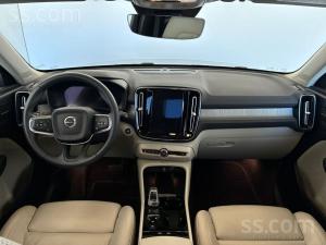 Черный Вольво XC40 2023 в Рига, объемом двигателя 2.00 л и пробегом 38 тыс. км за 31500 €, фото 7 на AUTOMOTO.COM.LV