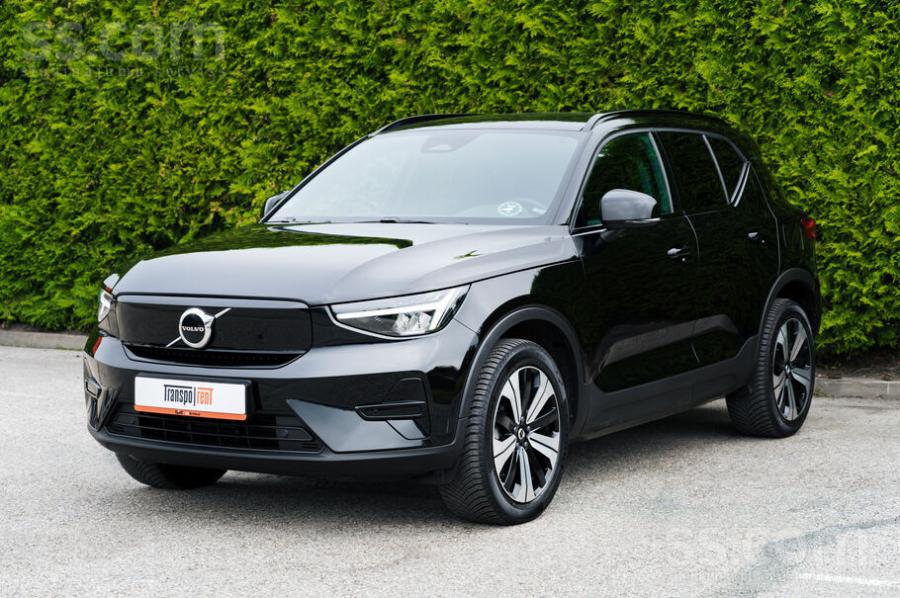 Black Volvo XC40 2023 in Riga, with an engine capacity of 0.00 L and mileage of 40 thousand km for 40900 €, photo 1 on AUTOMOTO.COM.LV