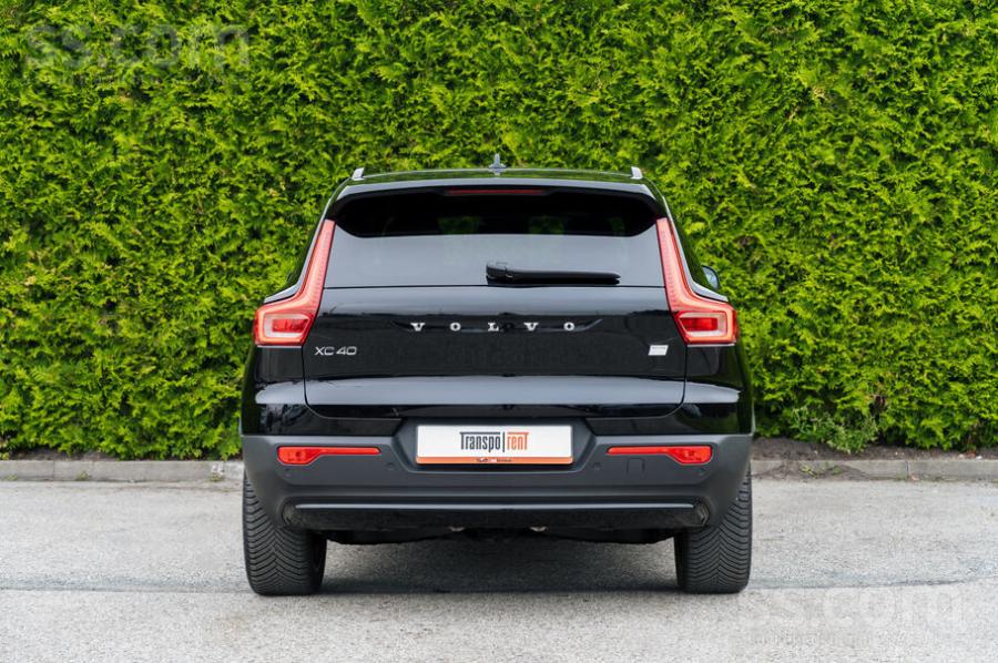 Black Volvo XC40 2023 in Riga, with an engine capacity of 0.00 L and mileage of 40 thousand km for 40900 €, photo 6 on AUTOMOTO.COM.LV