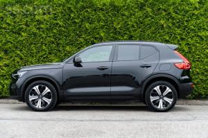Black Volvo XC40 2023 in Riga, with an engine capacity of 0.00 L and mileage of 40 thousand km for 40900 €, photo 10 on AUTOMOTO.COM.LV