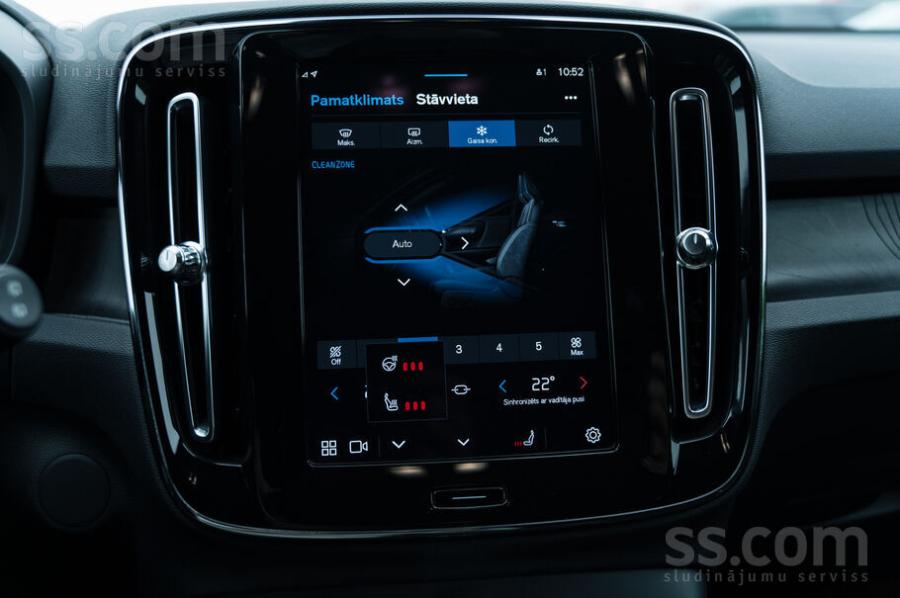 Black Volvo XC40 2023 in Riga, with an engine capacity of 0.00 L and mileage of 40 thousand km for 40900 €, photo 23 on AUTOMOTO.COM.LV