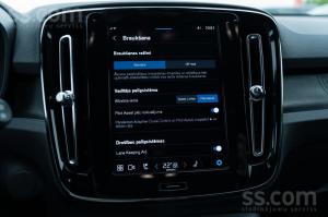 Black Volvo XC40 2023 in Riga, with an engine capacity of 0.00 L and mileage of 40 thousand km for 40900 €, photo 25 on AUTOMOTO.COM.LV