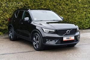 Black Volvo XC40 2023 in Riga, with an engine capacity of 2.00 L and mileage of 61 thousand km for 33900 €, photo 4 on AUTOMOTO.COM.LV