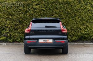 Black Volvo XC40 2023 in Riga, with an engine capacity of 2.00 L and mileage of 61 thousand km for 33900 €, photo 7 on AUTOMOTO.COM.LV