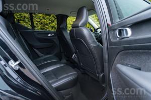 Black Volvo XC40 2023 in Riga, with an engine capacity of 2.00 L and mileage of 61 thousand km for 33900 €, photo 16 on AUTOMOTO.COM.LV