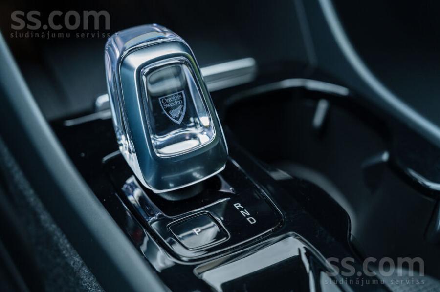 Black Volvo XC40 2023 in Riga, with an engine capacity of 2.00 L and mileage of 61 thousand km for 33900 €, photo 20 on AUTOMOTO.COM.LV