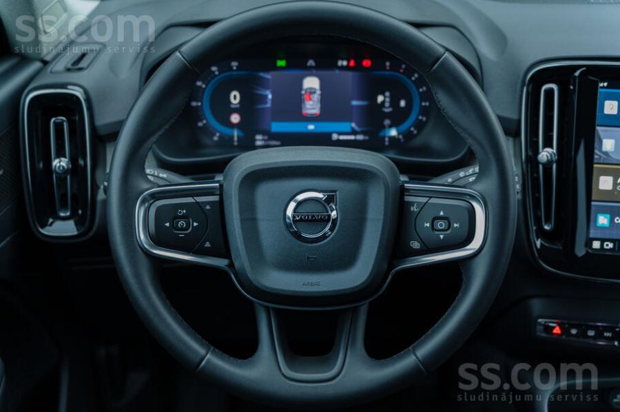 Black Volvo XC40 2023 in Riga, with an engine capacity of 2.00 L and mileage of 61 thousand km for 33900 €, photo 27 on AUTOMOTO.COM.LV